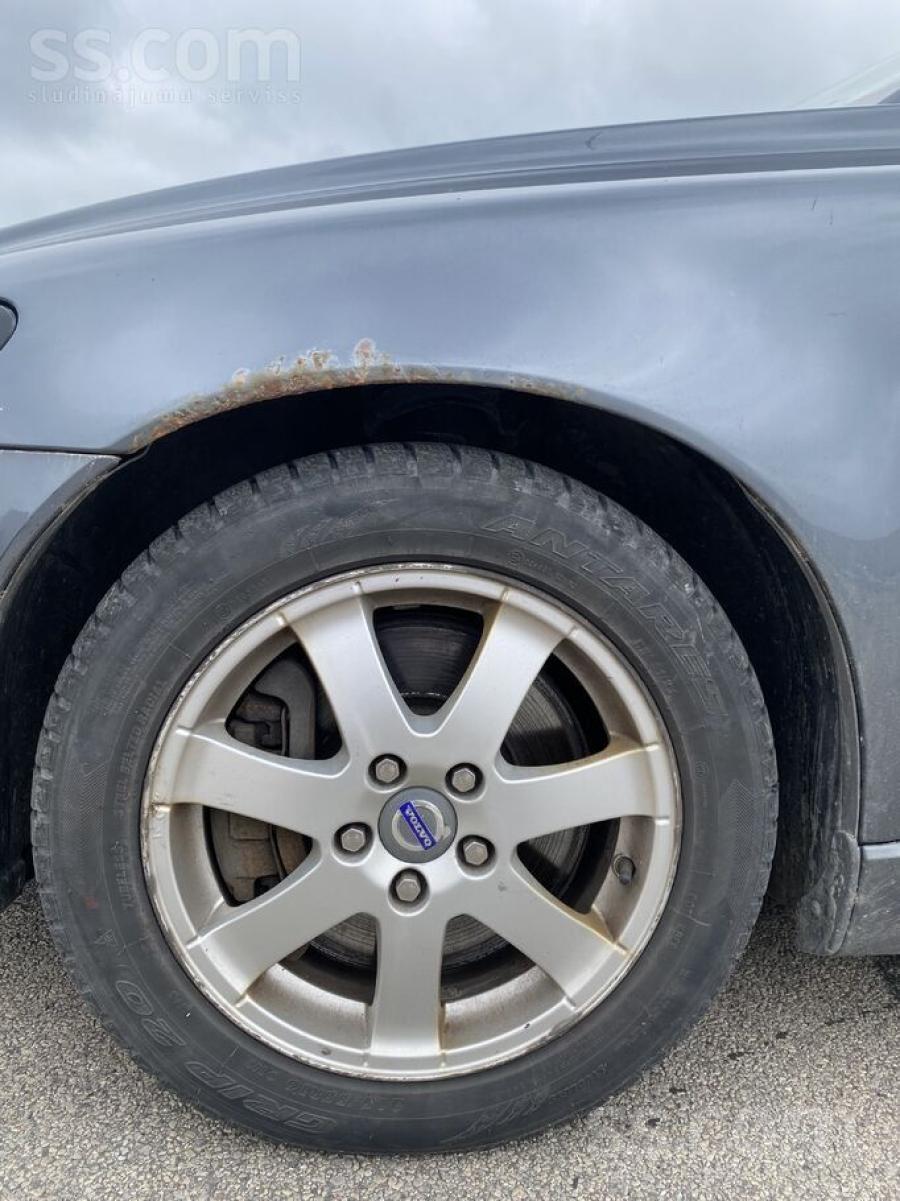 Pelēks Volvo V50 2009 Rīga, ar dzinēja tilpumu 2.00 L un nobraukumu 222 tūkst. km par 2200 €, foto 10 vietnē AUTOMOTO.COM.LV