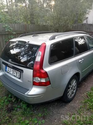 Pelēks Volvo V50 2005 Rīga, ar dzinēja tilpumu 1.60 L un nobraukumu 335 tūkst. km par 500 €, foto  vietnē AUTOMOTO.COM.LV