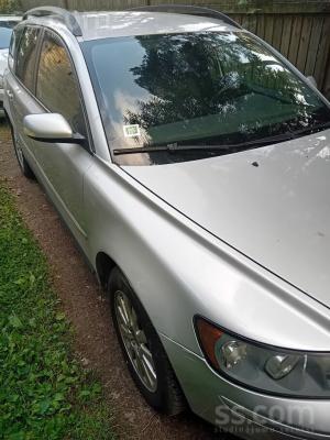 Pelēks Volvo V50 2005 Rīga, ar dzinēja tilpumu 1.60 L un nobraukumu 335 tūkst. km par 500 €, foto 3 vietnē AUTOMOTO.COM.LV
