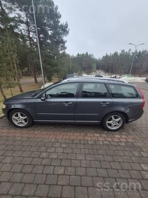 Pelēks Volvo V50 2012 Ventspils, ar dzinēja tilpumu 1.60 L un nobraukumu 277 tūkst. km par 3200 €, foto  vietnē AUTOMOTO.COM.LV