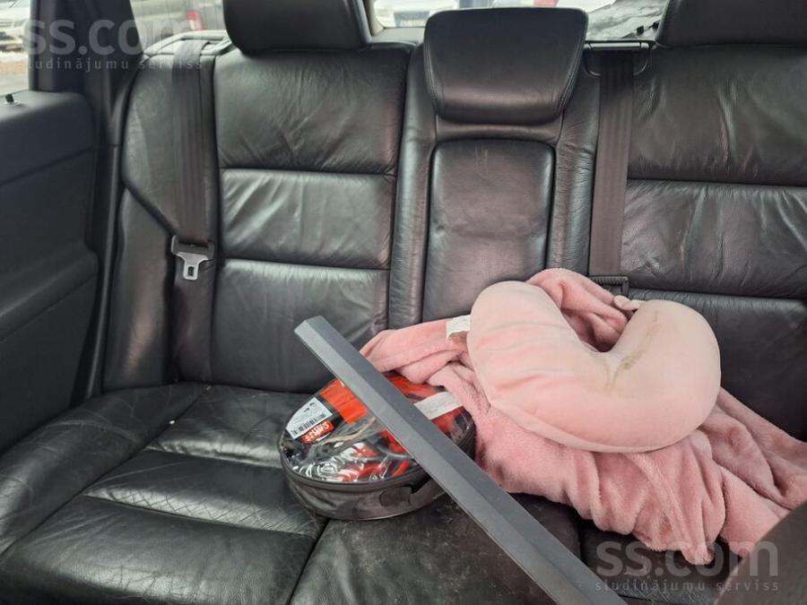 Pelēks Volvo V50 2005 Rīga, ar dzinēja tilpumu 2.00 L un nobraukumu 450 tūkst. km par 1800 €, foto 5 vietnē AUTOMOTO.COM.LV