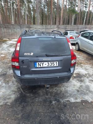 Pelēks Volvo V50 2005 Rīga, ar dzinēja tilpumu 2.00 L un nobraukumu 450 tūkst. km par 1800 €, foto 8 vietnē AUTOMOTO.COM.LV