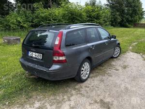 Pelēks Volvo V50 2004 Rīga, ar dzinēja tilpumu 2.00 L un nobraukumu 314 tūkst. km par 950 €, foto 3 vietnē AUTOMOTO.COM.LV