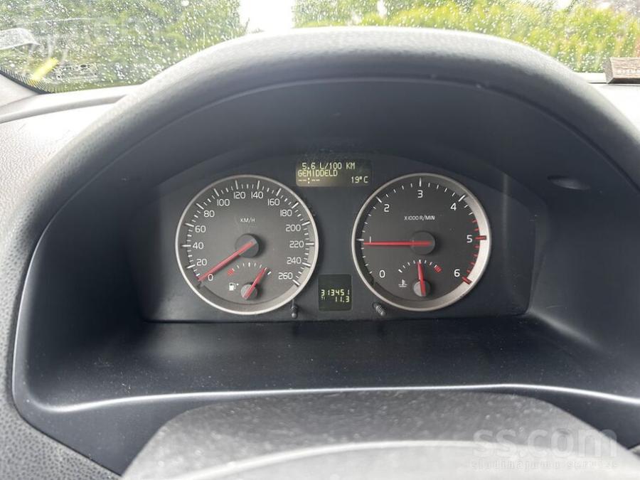 Pelēks Volvo V50 2004 Rīga, ar dzinēja tilpumu 2.00 L un nobraukumu 314 tūkst. km par 950 €, foto 7 vietnē AUTOMOTO.COM.LV