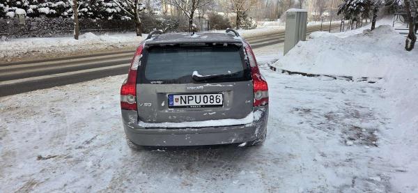 Pelēks Volvo V50 2004 Viļņa, ar dzinēja tilpumu 2.40 L un nobraukumu 400 tūkst. km par 1500 €, foto 6 vietnē AUTOMOTO.COM.LV