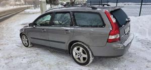 Pelēks Volvo V50 2004 Viļņa, ar dzinēja tilpumu 2.40 L un nobraukumu 400 tūkst. km par 1500 €, foto 7 vietnē AUTOMOTO.COM.LV