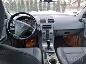 Pelēks Volvo V50 2004 Rīga, ar dzinēja tilpumu 2.40 L un nobraukumu 264 tūkst. km par 800 €, foto 10 vietnē AUTOMOTO.COM.LV