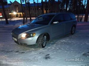 Grey Volvo V50 2004 in Haapsalu, with an engine capacity of 2.00 L and mileage of 0 thousand km for 2299 €, photo 4 on AUTOMOTO.COM.LV