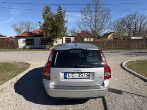 Grey Volvo V50 2004 in Ventspils, with an engine capacity of 2.00 L and mileage of 302 thousand km for 1590 €, photo 6 on AUTOMOTO.COM.LV
