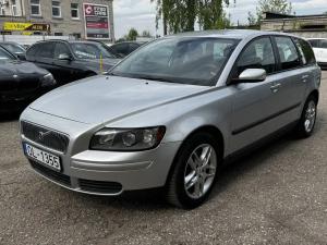 Grey Volvo V50 2004 in Daugavpils, with an engine capacity of 2.00 L and mileage of 312 thousand km for 2550 €, photo 4 on AUTOMOTO.COM.LV