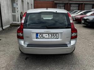 Grey Volvo V50 2004 in Daugavpils, with an engine capacity of 2.00 L and mileage of 312 thousand km for 2550 €, photo 6 on AUTOMOTO.COM.LV
