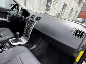 Grey Volvo V50 2004 in Daugavpils, with an engine capacity of 2.00 L and mileage of 312 thousand km for 2550 €, photo 15 on AUTOMOTO.COM.LV