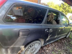 Серый Вольво В50 2004 в Паневежис, объемом двигателя 2.00 л и пробегом 320 тыс. км за 700 €, фото 7 на AUTOMOTO.COM.LV