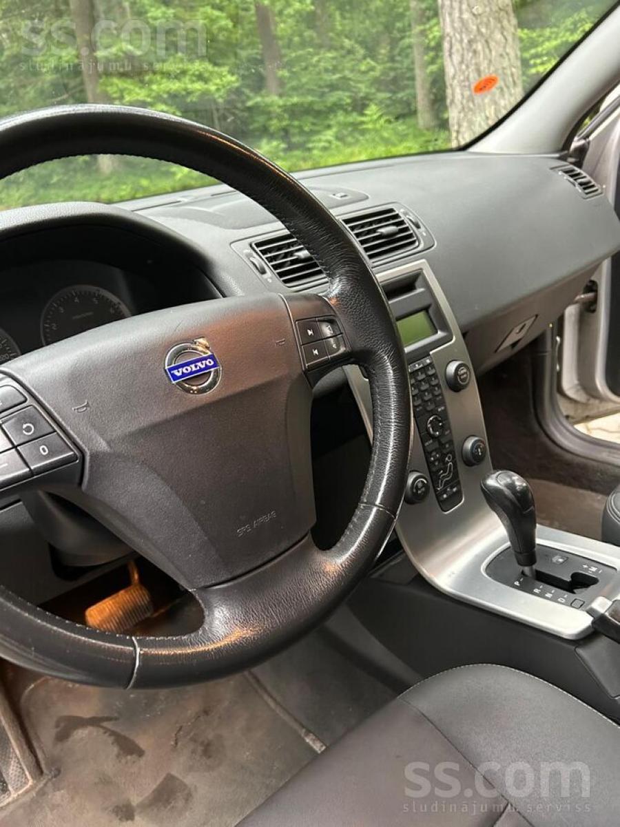 Pelēks Volvo V50 2004 Cēsis, ar dzinēja tilpumu 2.40 L un nobraukumu 338 tūkst. km par 1500 €, foto 17 vietnē AUTOMOTO.COM.LV
