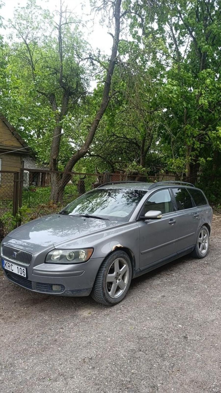 Pelēks Volvo V50 2004 Ukmergė, ar dzinēja tilpumu 2.00 L un nobraukumu 368 tūkst. km par 700 €, foto 1 vietnē AUTOMOTO.COM.LV