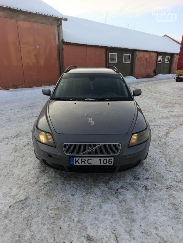 Pelēks Volvo V50 2004 Ukmergė, ar dzinēja tilpumu 2.00 L un nobraukumu 368 tūkst. km par 700 €, foto 2 vietnē AUTOMOTO.COM.LV