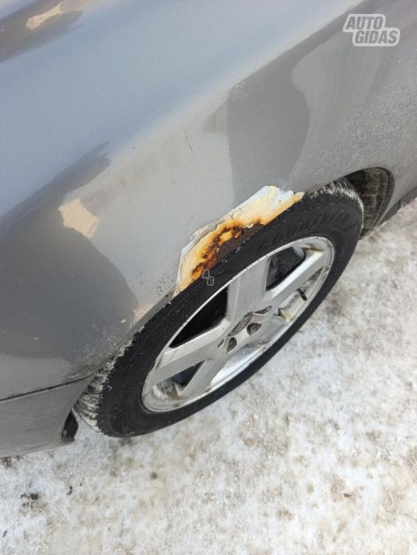 Pelēks Volvo V50 2004 Ukmergė, ar dzinēja tilpumu 2.00 L un nobraukumu 368 tūkst. km par 700 €, foto 3 vietnē AUTOMOTO.COM.LV