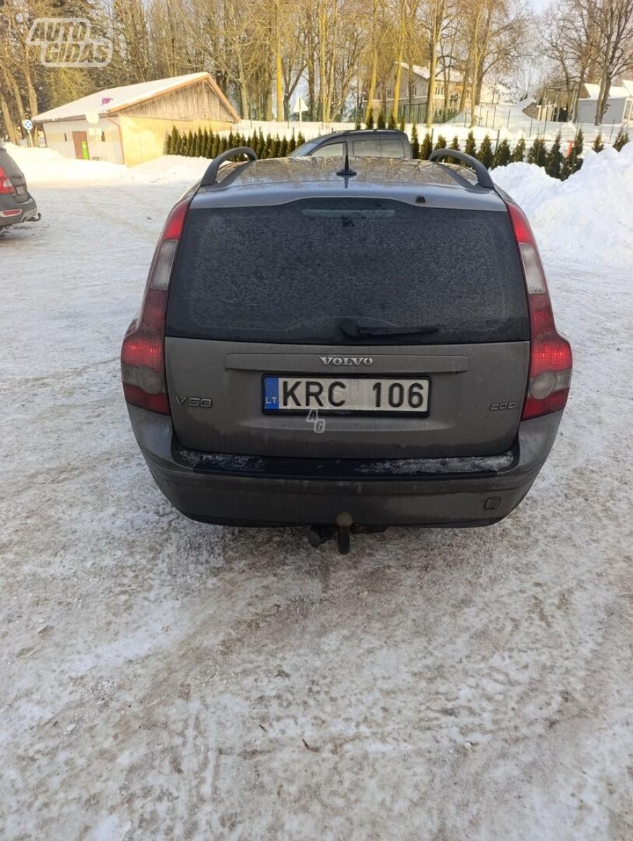 Pelēks Volvo V50 2004 Ukmergė, ar dzinēja tilpumu 2.00 L un nobraukumu 368 tūkst. km par 700 €, foto 7 vietnē AUTOMOTO.COM.LV