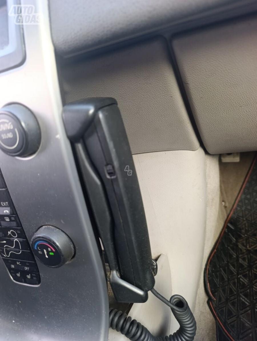 Pelēks Volvo V50 2004 Ukmergė, ar dzinēja tilpumu 2.00 L un nobraukumu 368 tūkst. km par 700 €, foto 16 vietnē AUTOMOTO.COM.LV