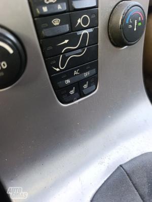 Pelēks Volvo V50 2004 Ukmergė, ar dzinēja tilpumu 2.00 L un nobraukumu 368 tūkst. km par 700 €, foto 18 vietnē AUTOMOTO.COM.LV