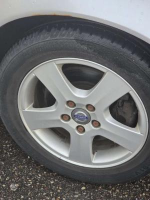 Pelēks Volvo V50 2004 Kauņa, ar dzinēja tilpumu 2.44 L un nobraukumu 305 tūkst. km par 1100 €, foto 23 vietnē AUTOMOTO.COM.LV