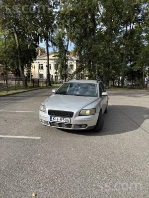 Grey Volvo V50 2004 in Valmiera, with an engine capacity of 2.00 L and mileage of 313 thousand km for 1200 €, photo  on AUTOMOTO.COM.LV