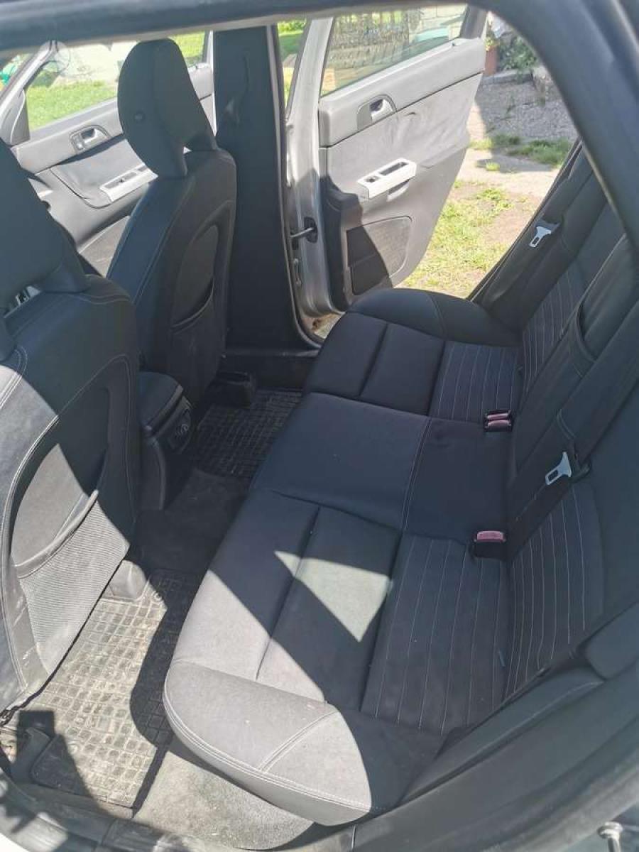 Pelēks Volvo V50 2004 Šauļi, ar dzinēja tilpumu 2.00 L un nobraukumu 475 tūkst. km par 700 €, foto 12 vietnē AUTOMOTO.COM.LV