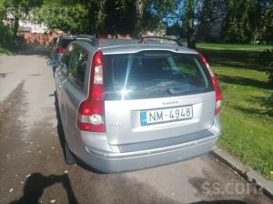 Pelēks Volvo V50 2004 Rīga, ar dzinēja tilpumu 2.00 L un nobraukumu 252 tūkst. km par 1650 €, foto 4 vietnē AUTOMOTO.COM.LV