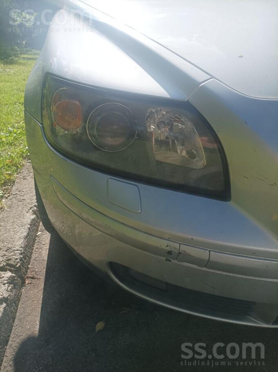 Pelēks Volvo V50 2004 Rīga, ar dzinēja tilpumu 2.00 L un nobraukumu 252 tūkst. km par 1650 €, foto 10 vietnē AUTOMOTO.COM.LV