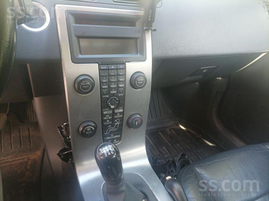 Pelēks Volvo V50 2004 Rīga, ar dzinēja tilpumu 2.00 L un nobraukumu 252 tūkst. km par 1650 €, foto 12 vietnē AUTOMOTO.COM.LV