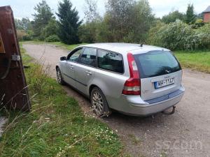 Grey Volvo V50 2004 in Preili, with an engine capacity of 2.00 L and mileage of 337 thousand km for 820 €, photo 4 on AUTOMOTO.COM.LV