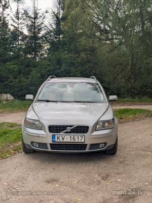 Pelēks Volvo V50 2004 Rīga, ar dzinēja tilpumu 2.40 L un nobraukumu 406 tūkst. km par 2900 €, foto 3 vietnē AUTOMOTO.COM.LV