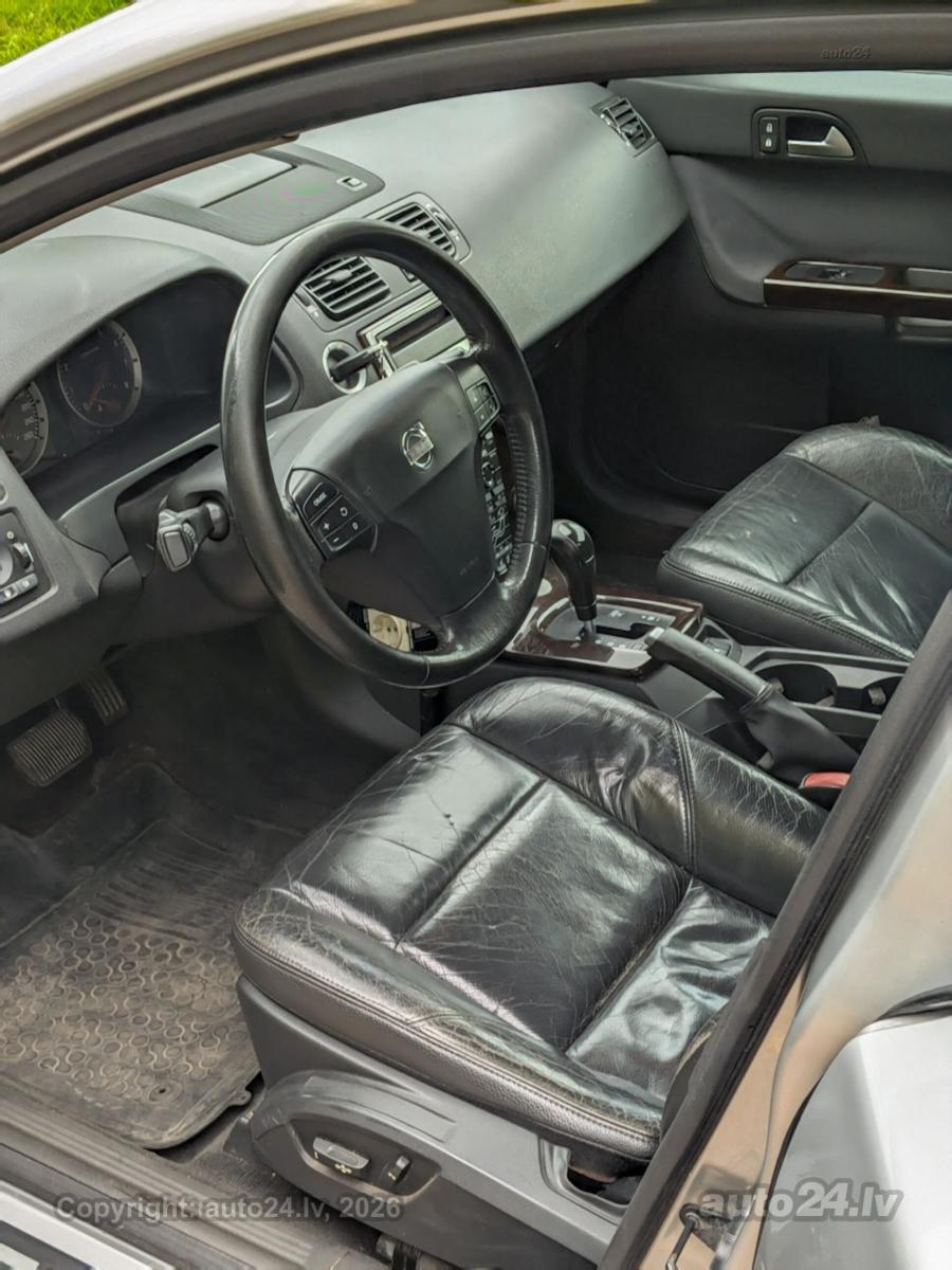 Pelēks Volvo V50 2004 Rīga, ar dzinēja tilpumu 2.40 L un nobraukumu 406 tūkst. km par 2900 €, foto 8 vietnē AUTOMOTO.COM.LV