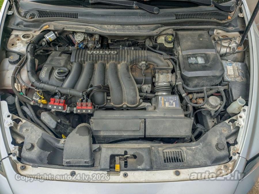 Pelēks Volvo V50 2004 Rīga, ar dzinēja tilpumu 2.40 L un nobraukumu 406 tūkst. km par 2900 €, foto 16 vietnē AUTOMOTO.COM.LV