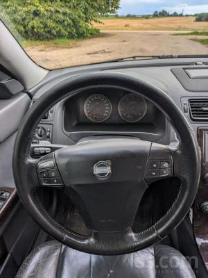 Grey Volvo V50 2004 in Saldus, with an engine capacity of 2.40 L and mileage of 406 thousand km for 2900 €, photo 10 on AUTOMOTO.COM.LV