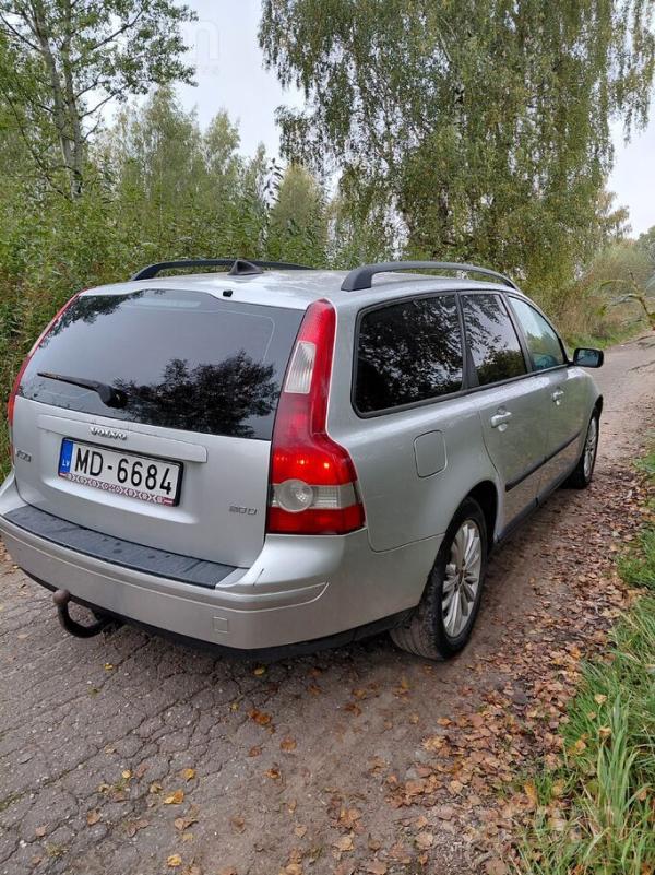 Pelēks Volvo V50 2004 Jelgava, ar dzinēja tilpumu 2.00 L un nobraukumu 482 tūkst. km par 880 €, foto 4 vietnē AUTOMOTO.COM.LV