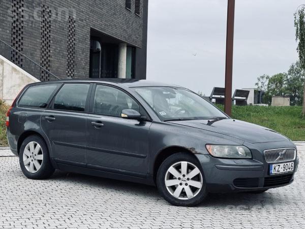Grey Volvo V50 2005 in Rezekne, with an engine capacity of 1.80 L and mileage of 269 thousand km for 1250 €, photo 2 on AUTOMOTO.COM.LV