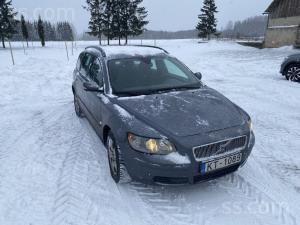 Pelēks Volvo V50 2005 Valmiera, ar dzinēja tilpumu 1.60 L un nobraukumu 312 tūkst. km par 1850 €, foto 5 vietnē AUTOMOTO.COM.LV
