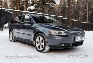 Grey Volvo V50 2005 in Tallinn, with an engine capacity of 2.40 L and mileage of 256 thousand km for 2699 €, photo  on AUTOMOTO.COM.LV