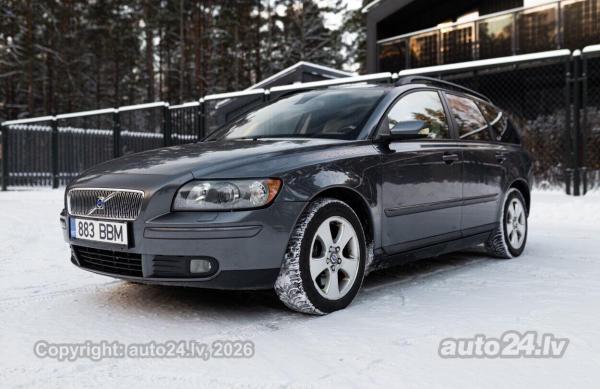 Grey Volvo V50 2005 in Tallinn, with an engine capacity of 2.40 L and mileage of 256 thousand km for 2699 €, photo 3 on AUTOMOTO.COM.LV