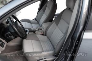 Grey Volvo V50 2005 in Tallinn, with an engine capacity of 2.40 L and mileage of 256 thousand km for 2699 €, photo 12 on AUTOMOTO.COM.LV