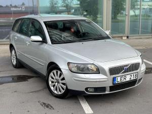 Grey Volvo V50 2005 in Siauliai, with an engine capacity of 2.00 L and mileage of 290 thousand km for 1550 €, photo 4 on AUTOMOTO.COM.LV