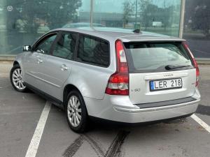 Grey Volvo V50 2005 in Siauliai, with an engine capacity of 2.00 L and mileage of 290 thousand km for 1550 €, photo 6 on AUTOMOTO.COM.LV