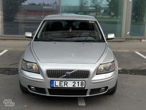 Grey Volvo V50 2005 in Siauliai, with an engine capacity of 2.00 L and mileage of 260 thousand km for 1550 €, photo 4 on AUTOMOTO.COM.LV