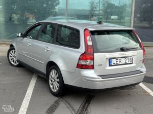 Grey Volvo V50 2005 in Siauliai, with an engine capacity of 2.00 L and mileage of 260 thousand km for 1550 €, photo 6 on AUTOMOTO.COM.LV