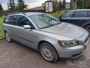 Grey Volvo V50 2005 in Tukums, with an engine capacity of 1.60 L and mileage of 353 thousand km for 1400 €, photo  on AUTOMOTO.COM.LV