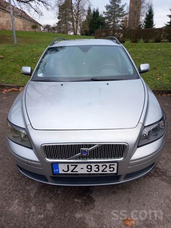 Pelēks Volvo V50 2005 Tukums, ar dzinēja tilpumu 1.60 L un nobraukumu 353 tūkst. km par 1400 €, foto 7 vietnē AUTOMOTO.COM.LV