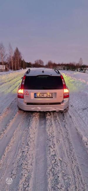 Pelēks Volvo V50 2005 Gargždai, ar dzinēja tilpumu 2.00 L un nobraukumu 343 tūkst. km par 2300 €, foto 3 vietnē AUTOMOTO.COM.LV