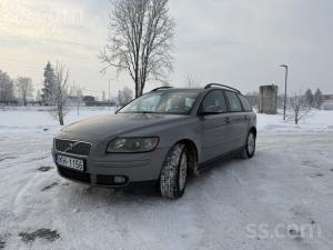 Pelēks Volvo V50 2005 Bauska, ar dzinēja tilpumu 2.00 L un nobraukumu 328 tūkst. km par 1490 €, foto  vietnē AUTOMOTO.COM.LV