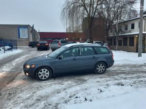 Grey Volvo V50 2005 in Kaunas, with an engine capacity of 2.00 L and mileage of 300 thousand km for 750 €, photo  on AUTOMOTO.COM.LV